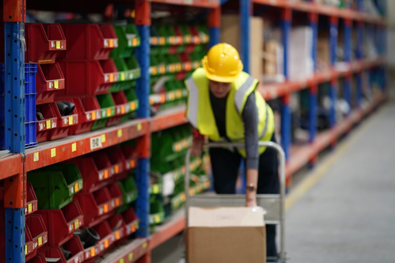 Ensuring Efficient Picking and Packing in Warehouse Operations | Shipedge